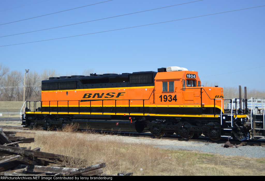 BNSF 1934 fresh painted at MAC